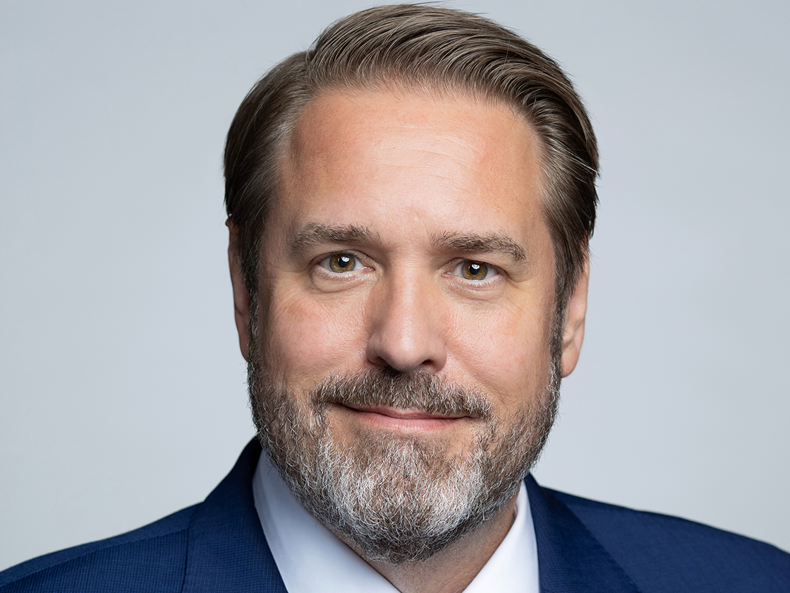 James E. Davis Named Senior Vice President and Chief Operating Officer ...