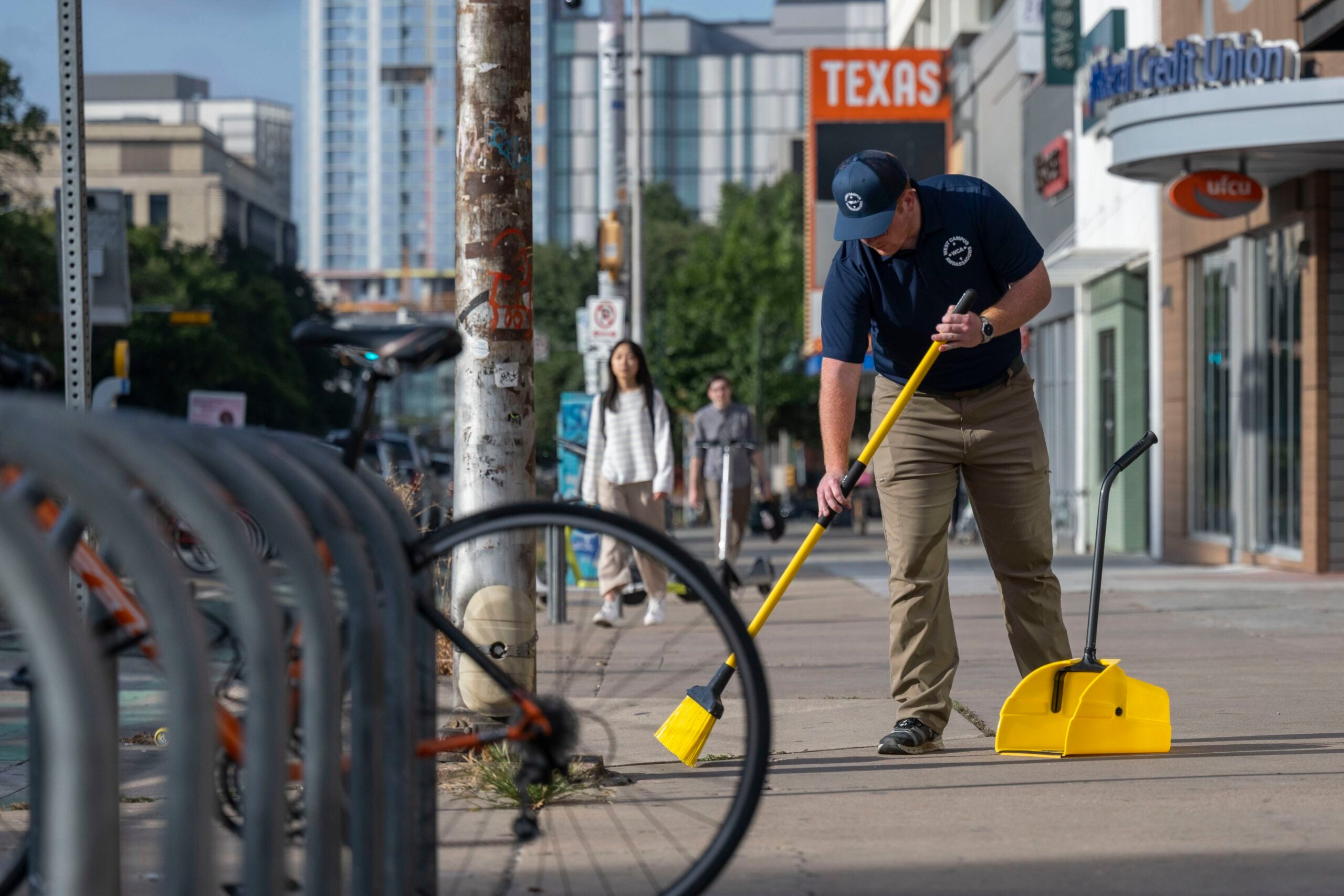 UT Austin Relaunches West Campus Ambassadors Program, Celebrates Year 1 ...