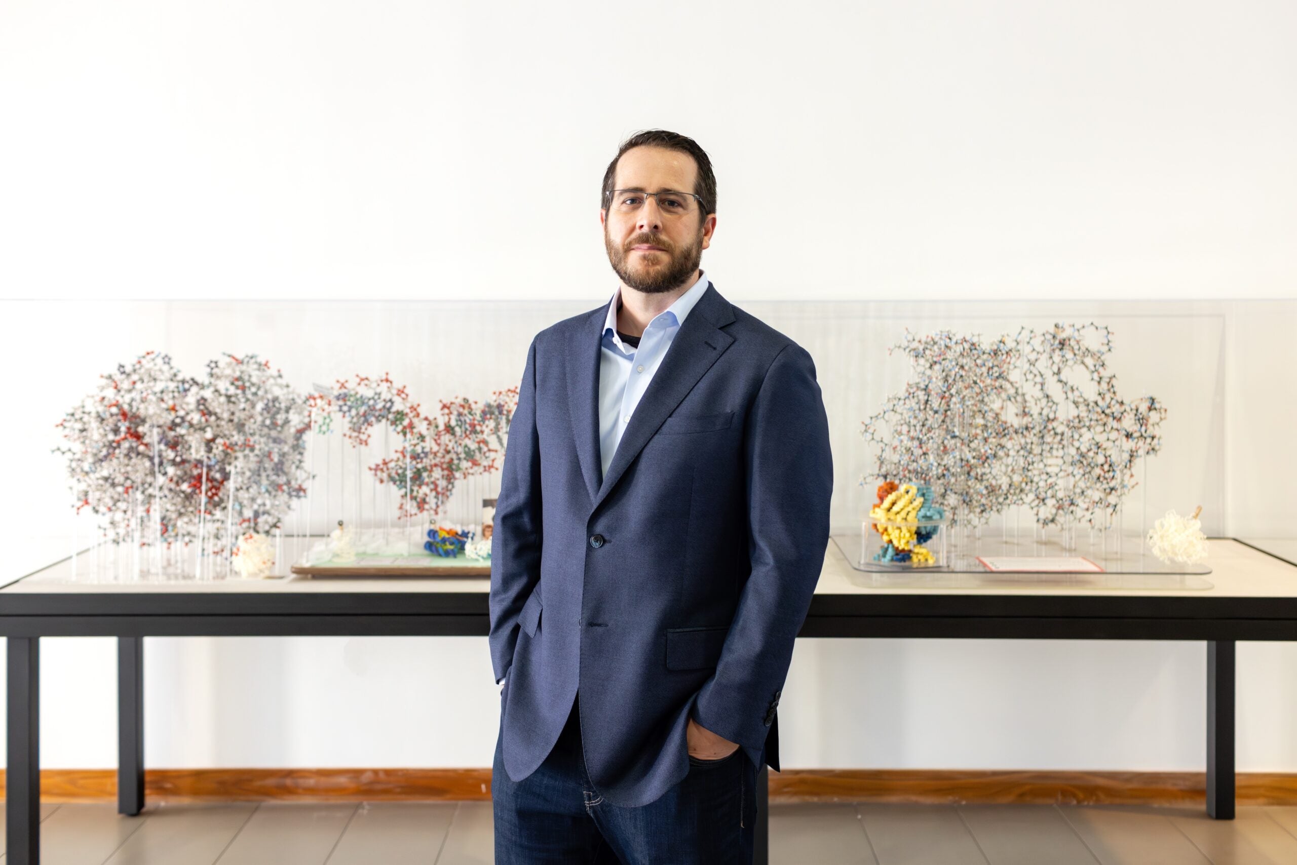 Virus Slayer Awarded ‘Genius Grant’ by MacArthur Foundation - UT Austin ...