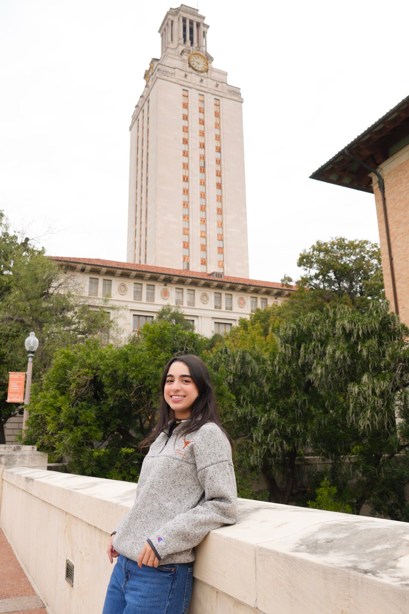 Finding Your Perfect Photo Backdrop on the Forty Acres - UT Austin News ...
