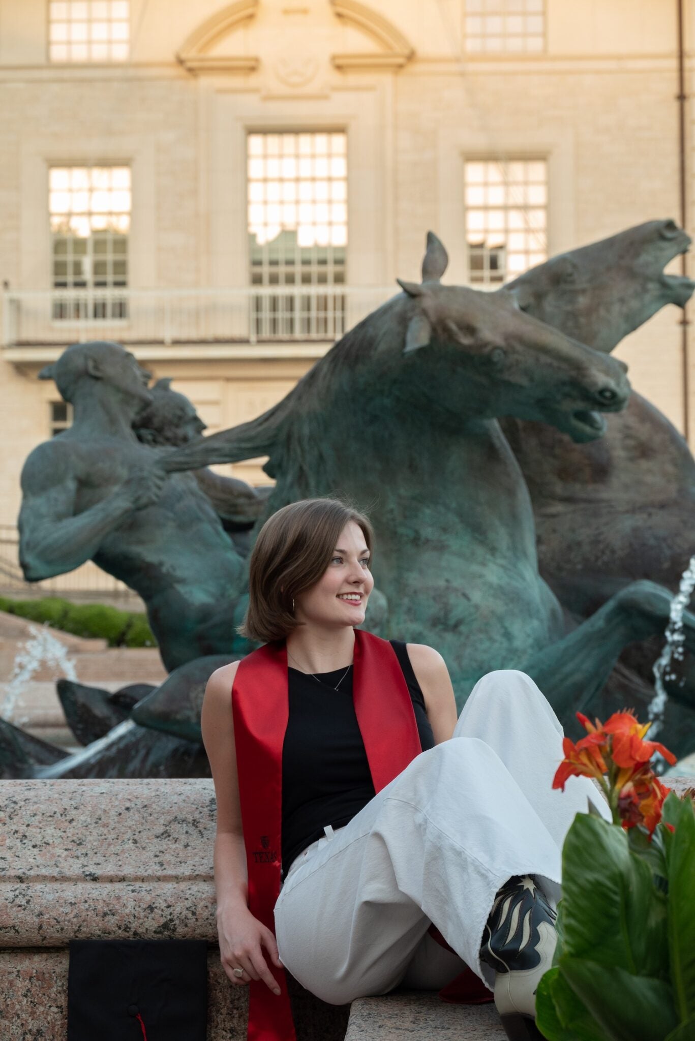Finding Your Perfect Photo Backdrop on the Forty Acres - UT Austin News ...
