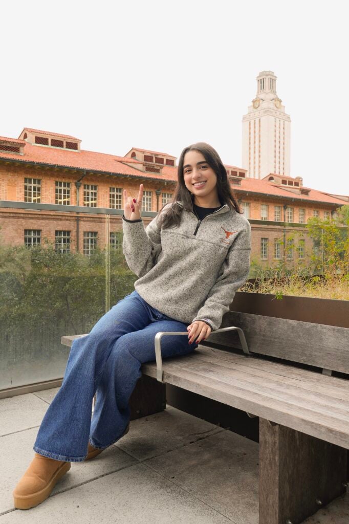 Finding Your Perfect Photo Backdrop on the Forty Acres - UT Austin News ...